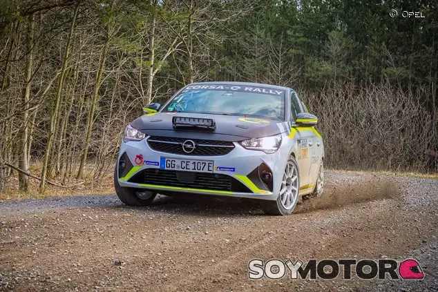 Ividiyo: lona umsindo othile we-Opel Corsa-e Rally... okhiqizwa izipikha