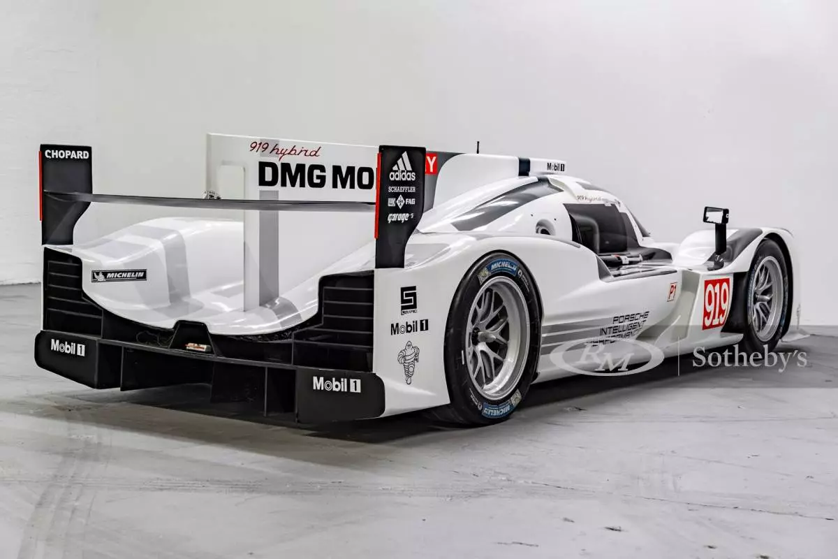 porsche-919-hybrid-showcar-tres-2-soymotor.jpg