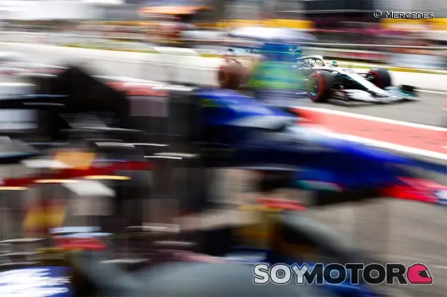 Льюіс Хэмілтан у вольнай практыцы Гран-пры Францыі F1 2019 - SoyMotor