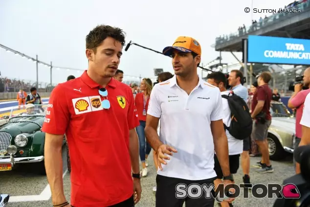 Charles Leclerc och Carlos Sainz i en filbild