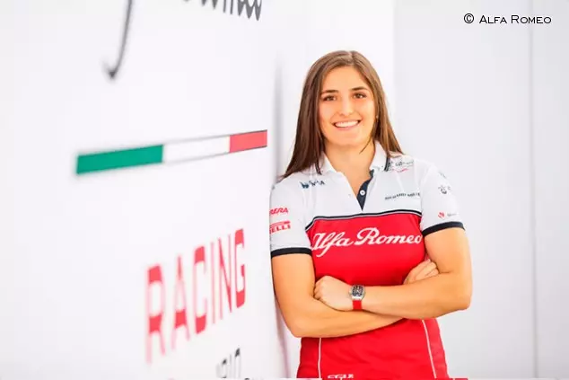 Tatiana Calderón endurnýjar sem Alfa Romeo prófunartæki fyrir árið 2019