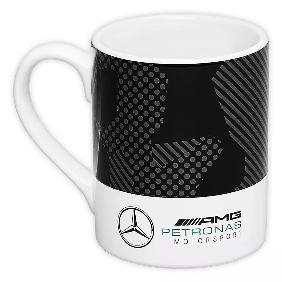 ago-mercedes-amg-f1-camo-soymotor.jpeg