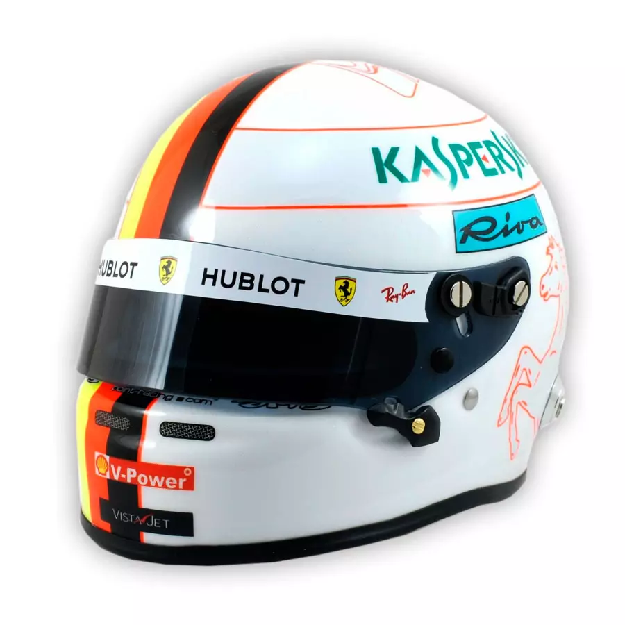 replica-1-2-helmet-sebastian-vettel-scuderia-ferrari-2019-soymotor.jpeg