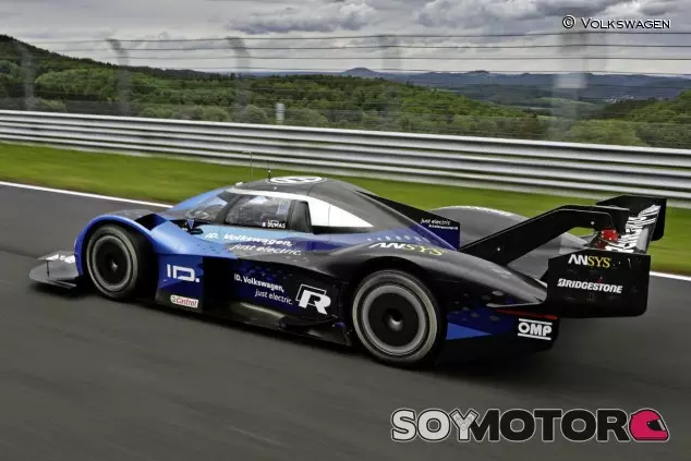 volkswagen_id_r_0.jpg