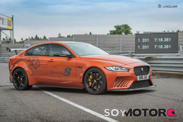 יגואר XE SV Project 8 שובר את השיא שלה בנורבורגרינג