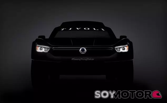 Si SsangYong ug Óscar Fuertes makigsangka sa 2018 Dakar nga adunay Tivoli DKR