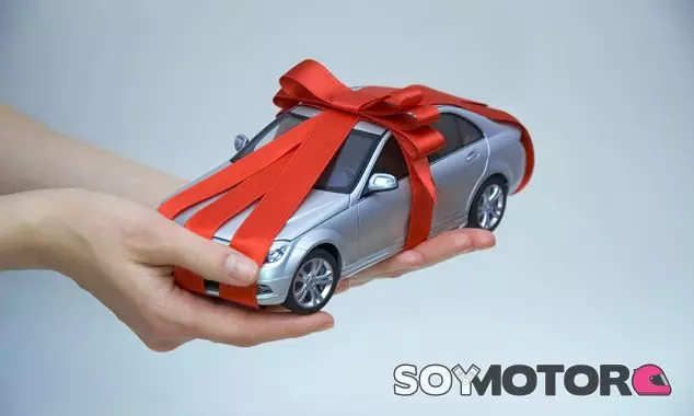 Kristnaskaj donacoj reĝoj -SoyMotor