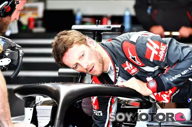 Romain Grosjean na VF-18 muri Ositaraliya