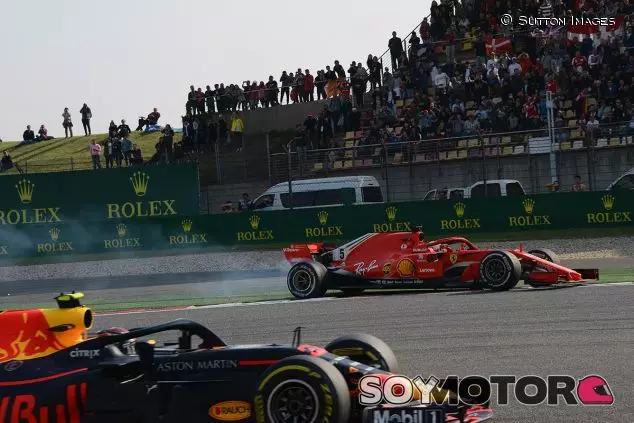 Sebastian Vettel and Max Verstappen in China - SoyMotor