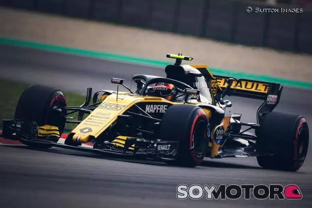 Carlos Sainz kwenye Circuit de Barcelona-Catalunya - SoyMotor