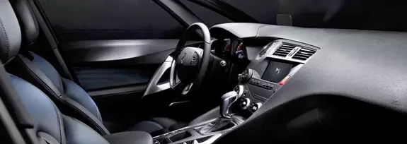 interior-ds5-2016.jpg