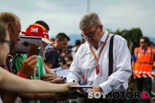 Ross Brawn กับแฟน F1 – SoyMotor.com