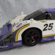 Úroveň detailov tohto LEGO Jaguar XJR-9 je pôsobivá - SoyMotor