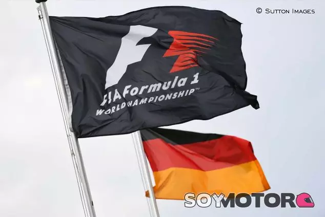 F1 kaj Germana flago ĉe Hockenheim