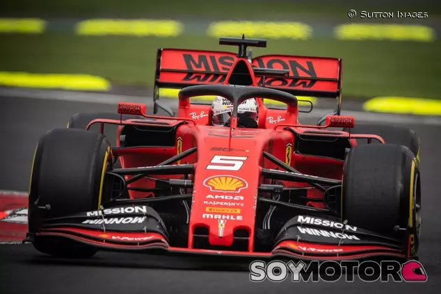 Sebastian Vettel ve volných trénincích GP Mexika F1 2019