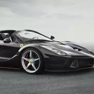 Ferrari LaFerrari Aperta mekanîka V12 bi motora elektrîkê ya orîjînal a 963-hêza hespê diparêze - SoyMotor