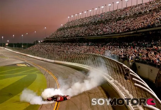 Austin Dillon ผู้ชนะ 2018 Daytona 500 - SoyMotor