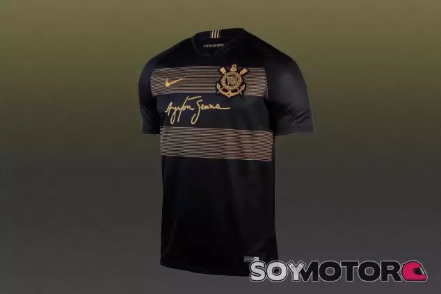 Corinthians shirt, as earbetoan oan Senna