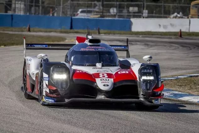 Alonso, ing tes ing Sebring: