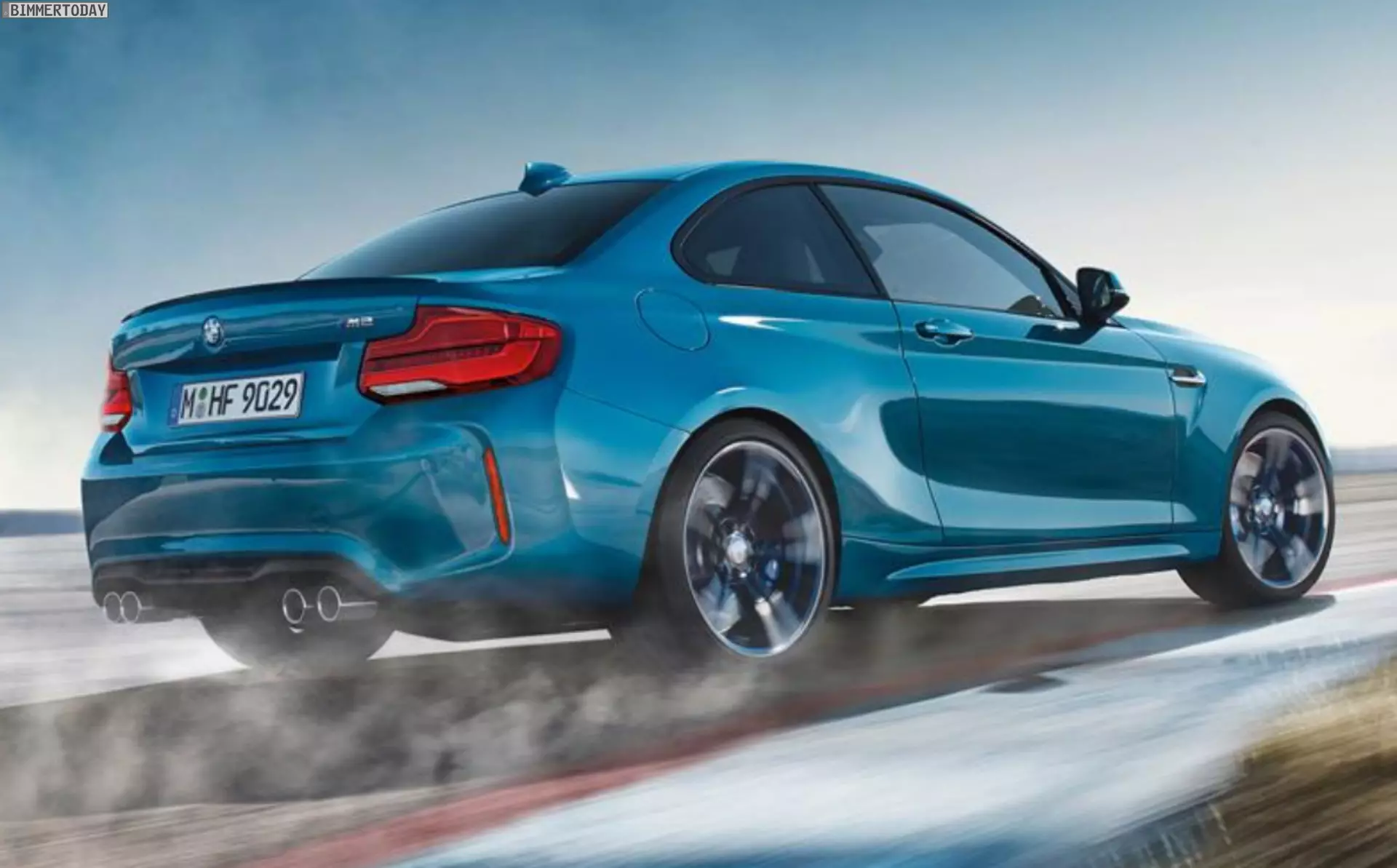 bmw-m2-2017-zadní.jpg