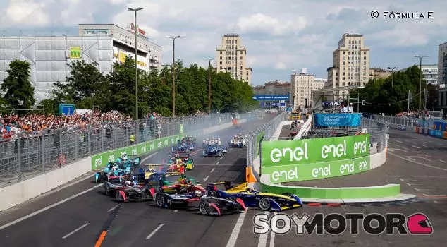 Берлин ePrix Брюсселге алмаштыруу катары кош жарыш болот