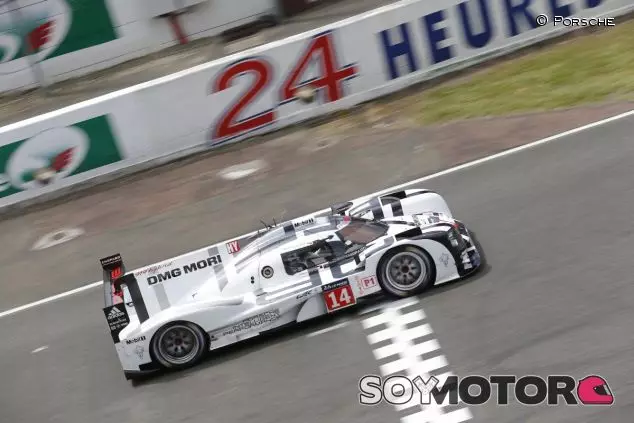 Romain Dumas katika Porsche yake - LaF1.es