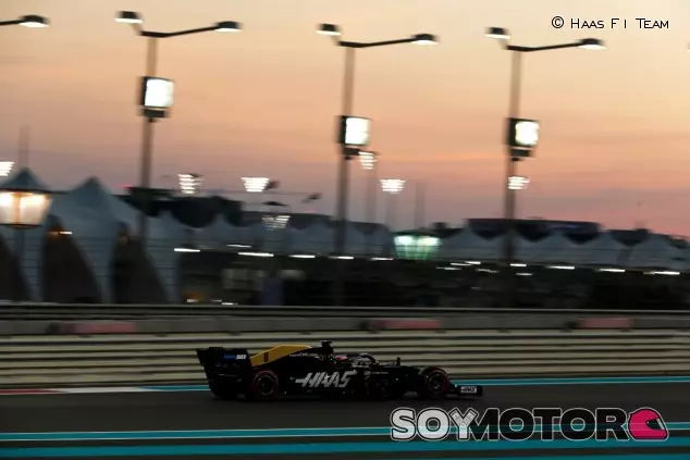 Grosjean ĉe Yas Marina