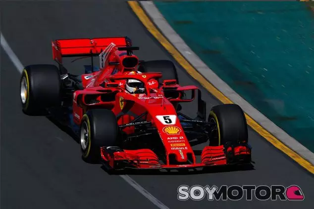 Sebastian Vettel với SF71H ở Úc