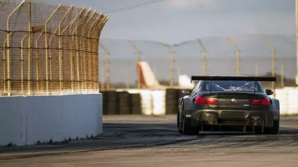 m6gt3_0.jpg