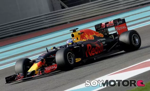 Pirelli தனியார் சோதனையின் போது அபுதாபியில் Ricciardo - SoyMotor