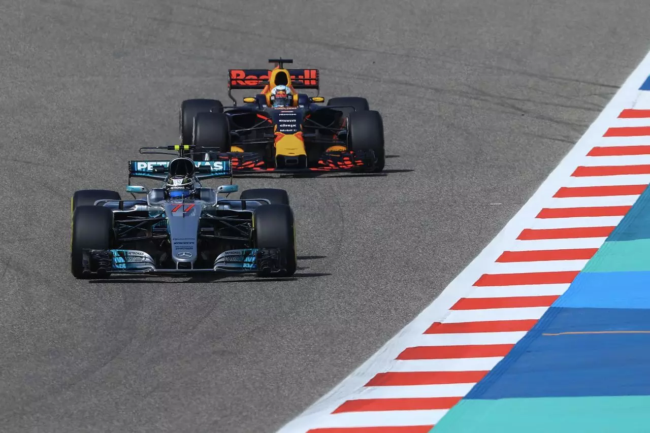 Mercedese võimsus kolmandas kvartalis valmistab Ricciardole meelehärmi: