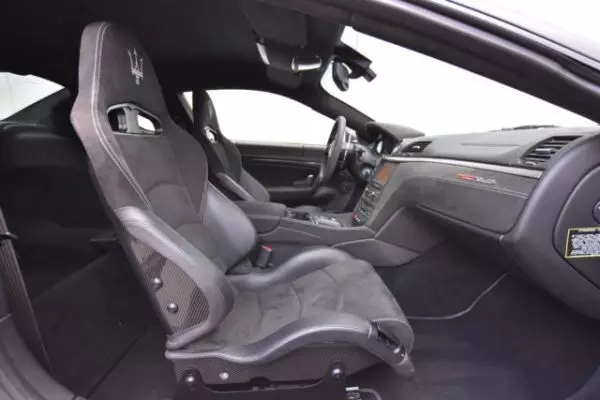 interior_maserati_0.jpg