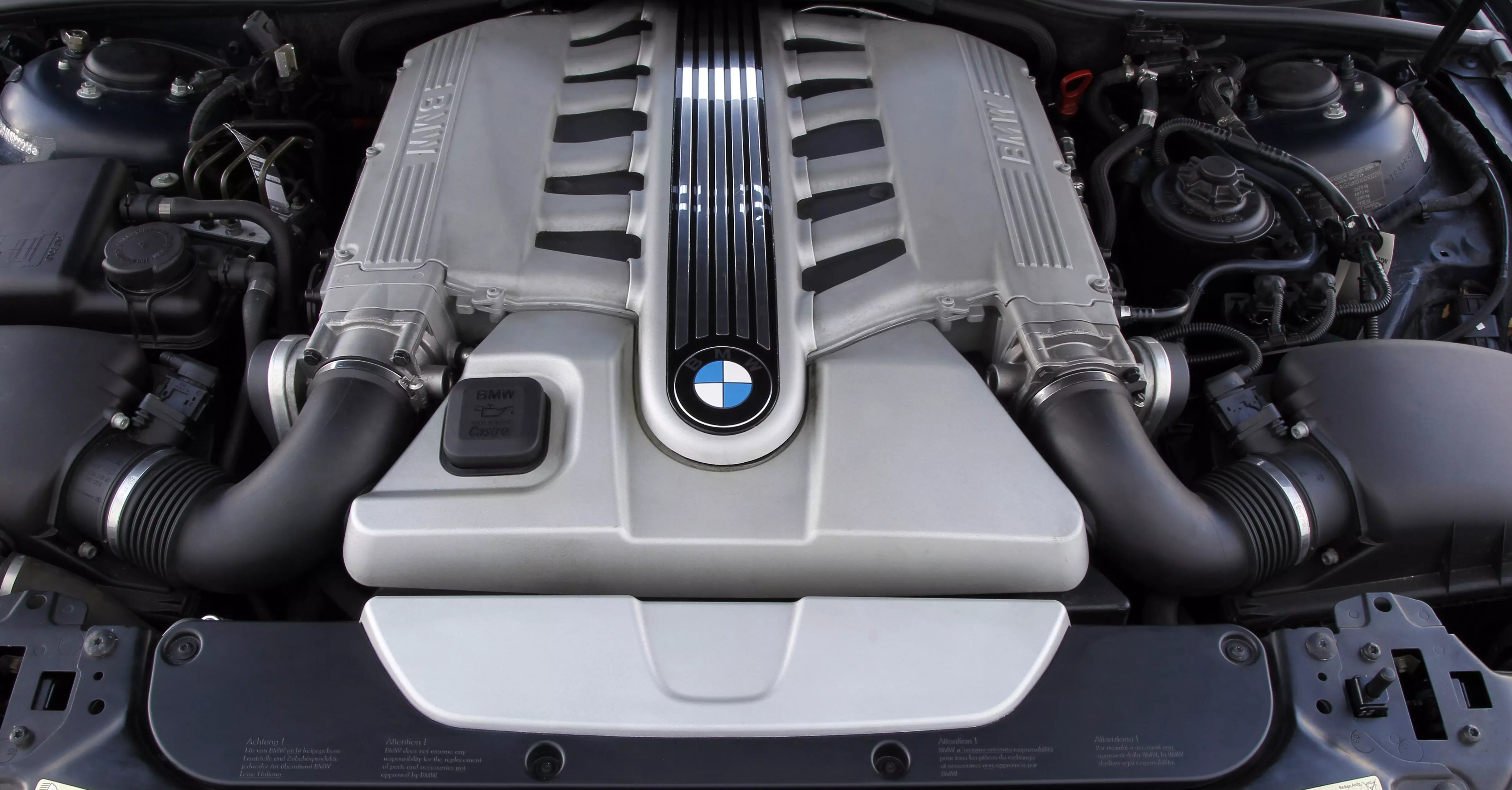 p90106974_highres_25-years-of-bmw-12-c.jpg