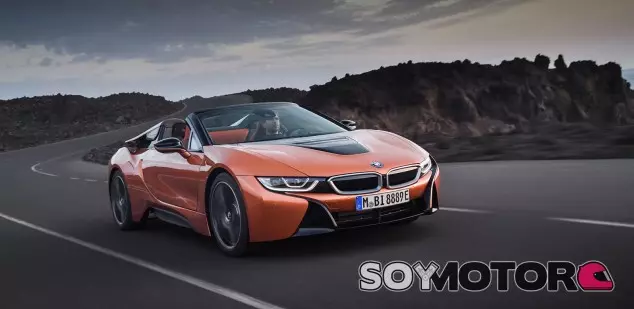 BMW i8 ראָאַדסטער 2018 - סוימאָטאָר