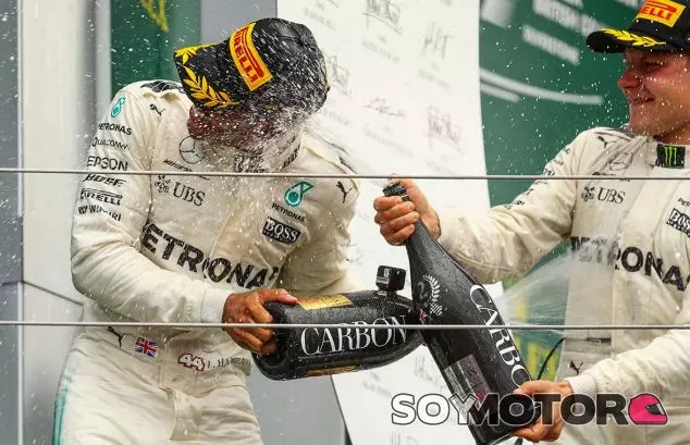 Lewis Hamilton dhe Valtteri Bottas