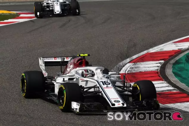 Charles Leclerc i Shanghai