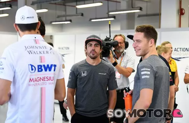 Esteban Ocon, Lance Stroll, Fernando Alonso සහ Stoffel Vandoorne at Marina Bay