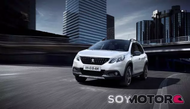 This is the new front of the renewed Peugeot 2008 - SoyMotor