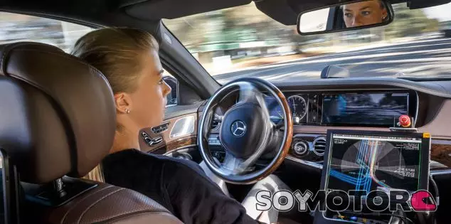 Uber o le a aofia ai taʻavale Mercedes-Benz taʻavale i lana vaʻa