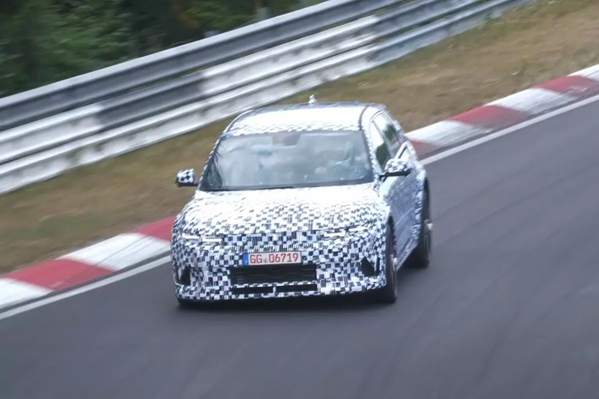 Hyundai Ioniq 5 N 2023: Nürburgring मा शिकार!