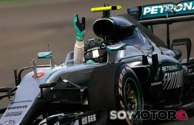 Nico Rosberg celebra a súa vitoria en China - LaF1