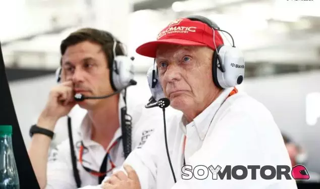 Niki Lauda i Toto Wolff encara no han signat un segon pilot per al 2017 - SoyMotor