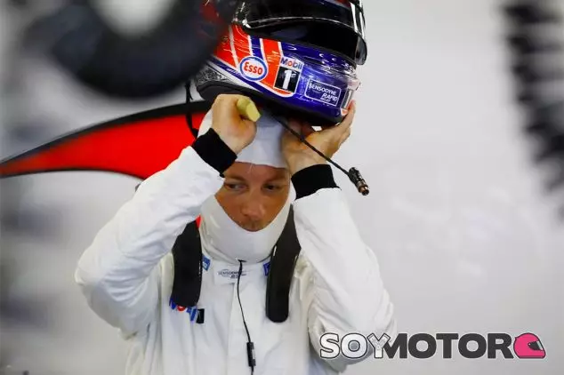 Jenson Button während dem Baku Grand Prix - laF1