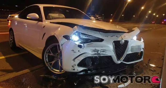 Kiel igi Svislandon malpermesi vin de Alfa Romeo QV