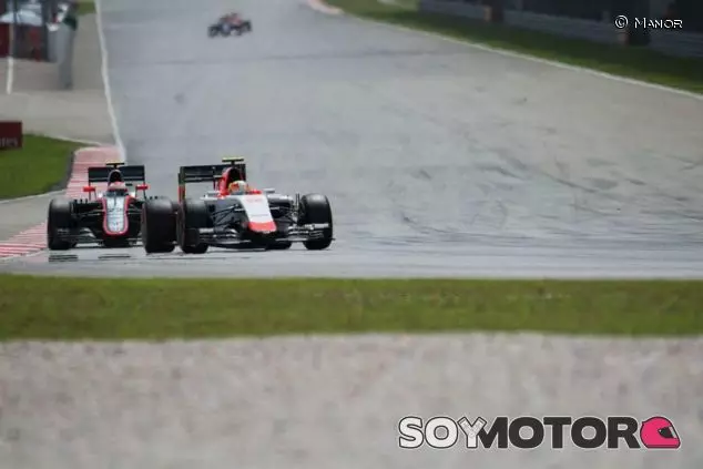 Y Maenordy o flaen y McLaren-Honda MP4-30 - LaF1.es