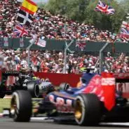 USergio Pérez udlula uCarlos Sainz eSilverstone - LaF1