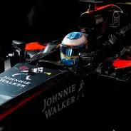 Fernando Alonso nwere MP4-30 - LaF1