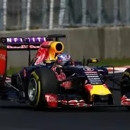 I-Red Bull ne-Renault baphothula izingxoxo ukuze bahlale bebumbene ngo-2016 - LaF1