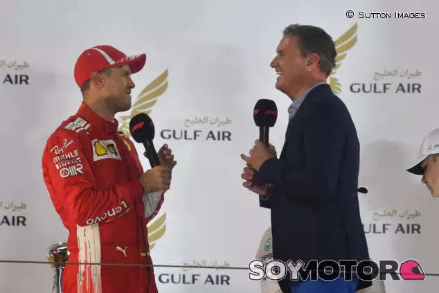 Sebastian Vettel u David Coulthard f'immaġni tal-fajl