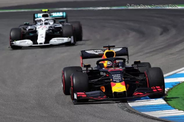 Max Verstappen en Valtteri Bottas by de Dútske GP F1 2019 - SoyMotor